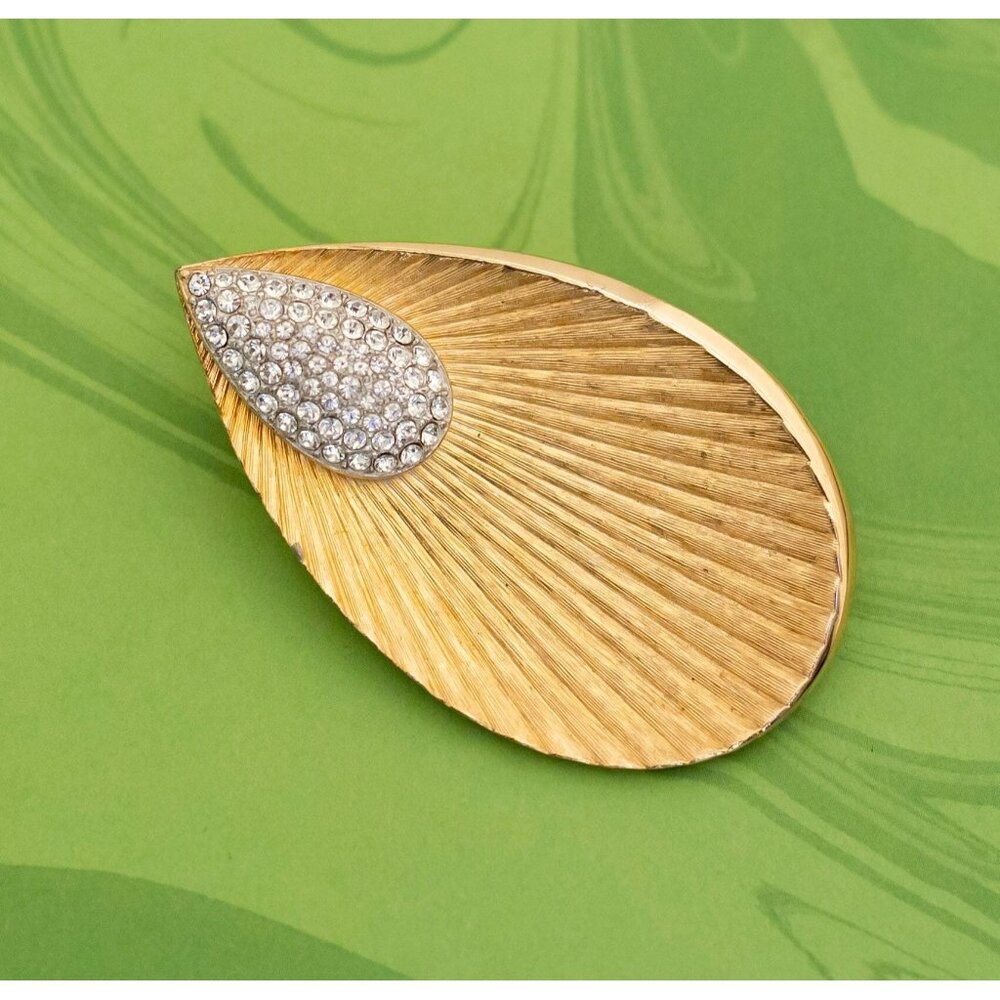 Vintage Victorian Goddess' Teardrop Gold Tone Brooch … - Gem